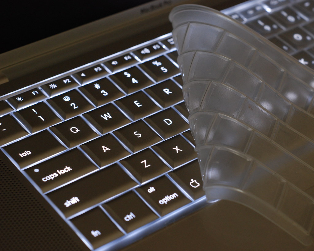 MacBookPro with iSkin | Michael O. | Flickr