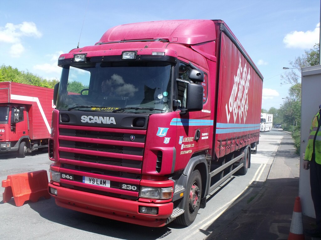 Lambert Brothers Haulage Y9LAM | at VOSA check on Shoreham B… | Flickr