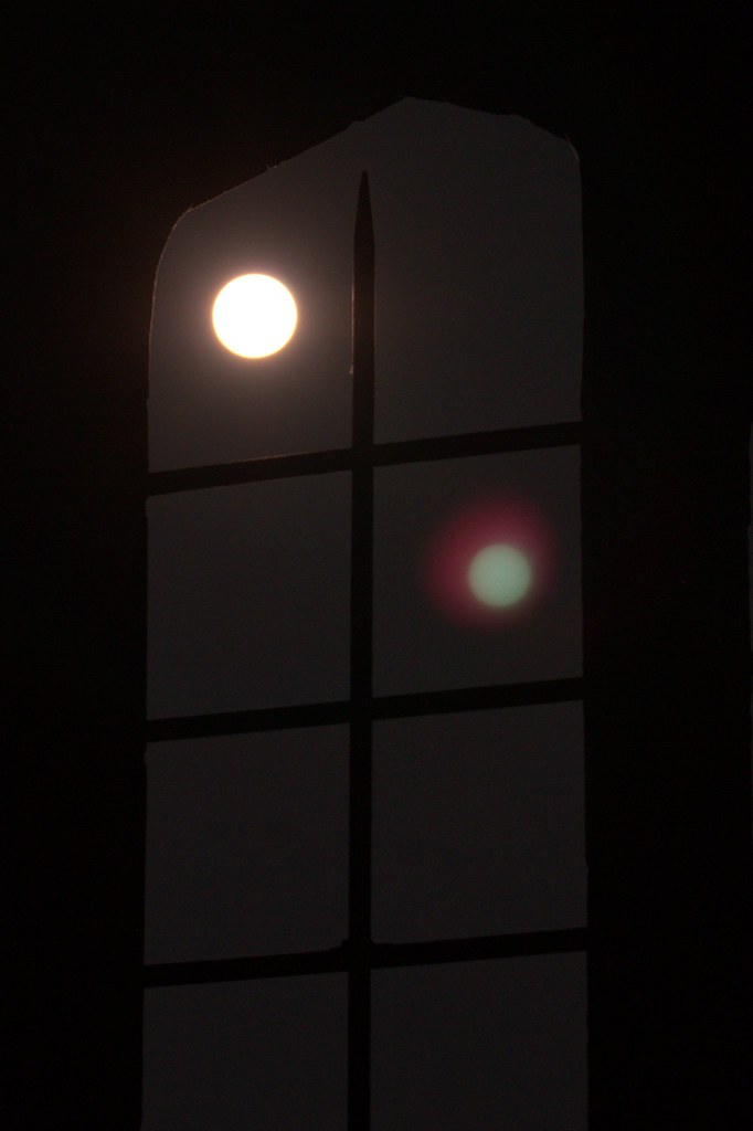Sun & flare through window | Victor Engmark | Flickr
