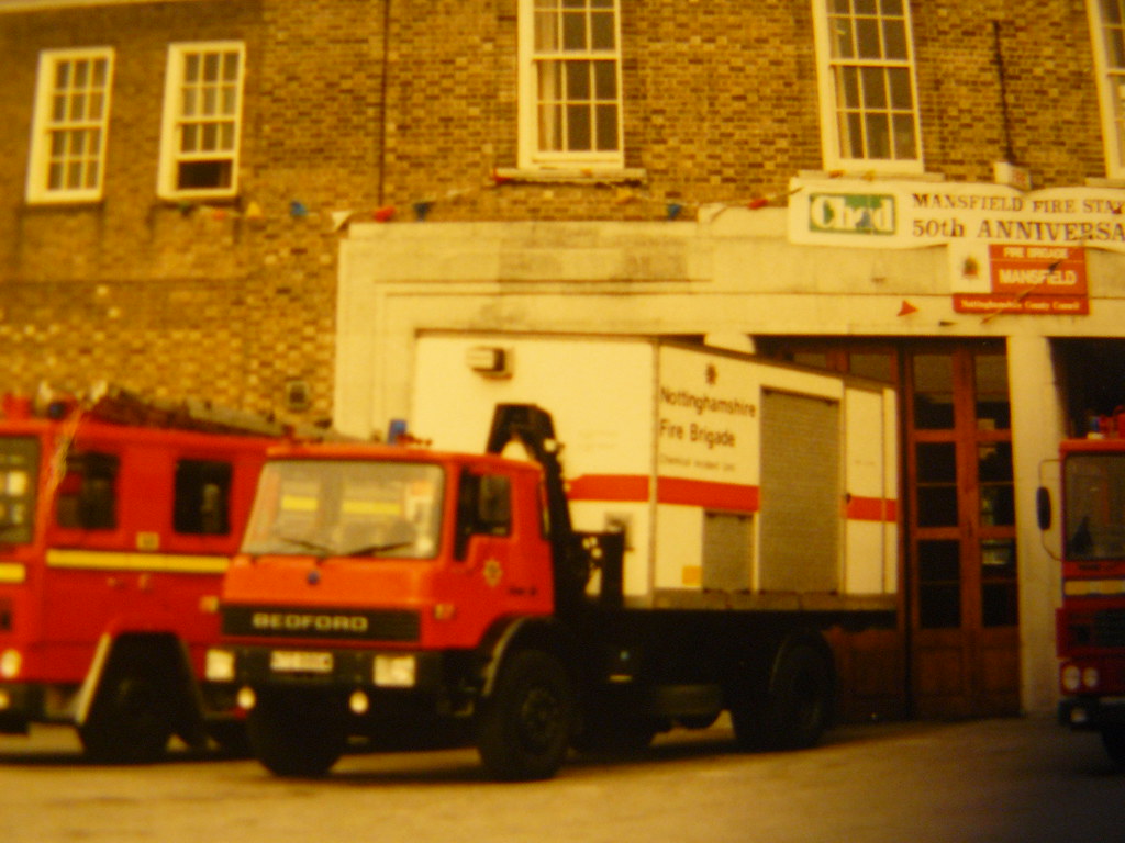 FIRE BRIGADE PRIME MOVERS & PODS | NTO886W WITH UNKNOWN POD.… | Flickr