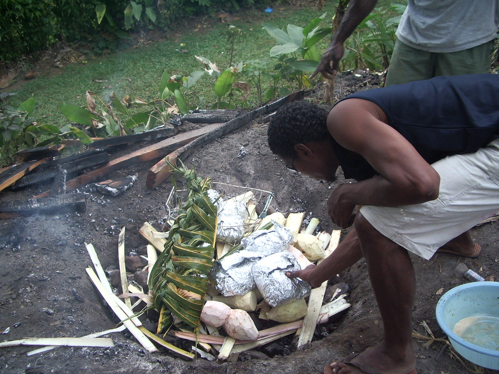 Lovo time | A traditional fijian lovo, or feast cooked by an… | Flickr