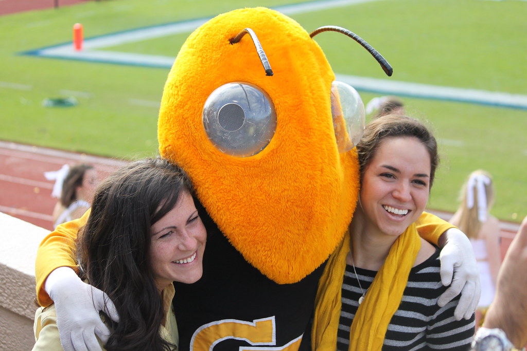 Sports cheerleaders and mascots | Flickr