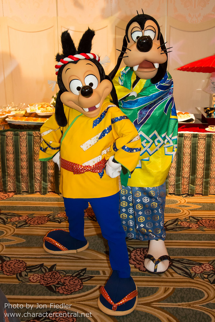 Disney Dreamers Everywhere: Mickey Mouse and Goofy in festive yukata at Tokyo Disney Resort, May 2013