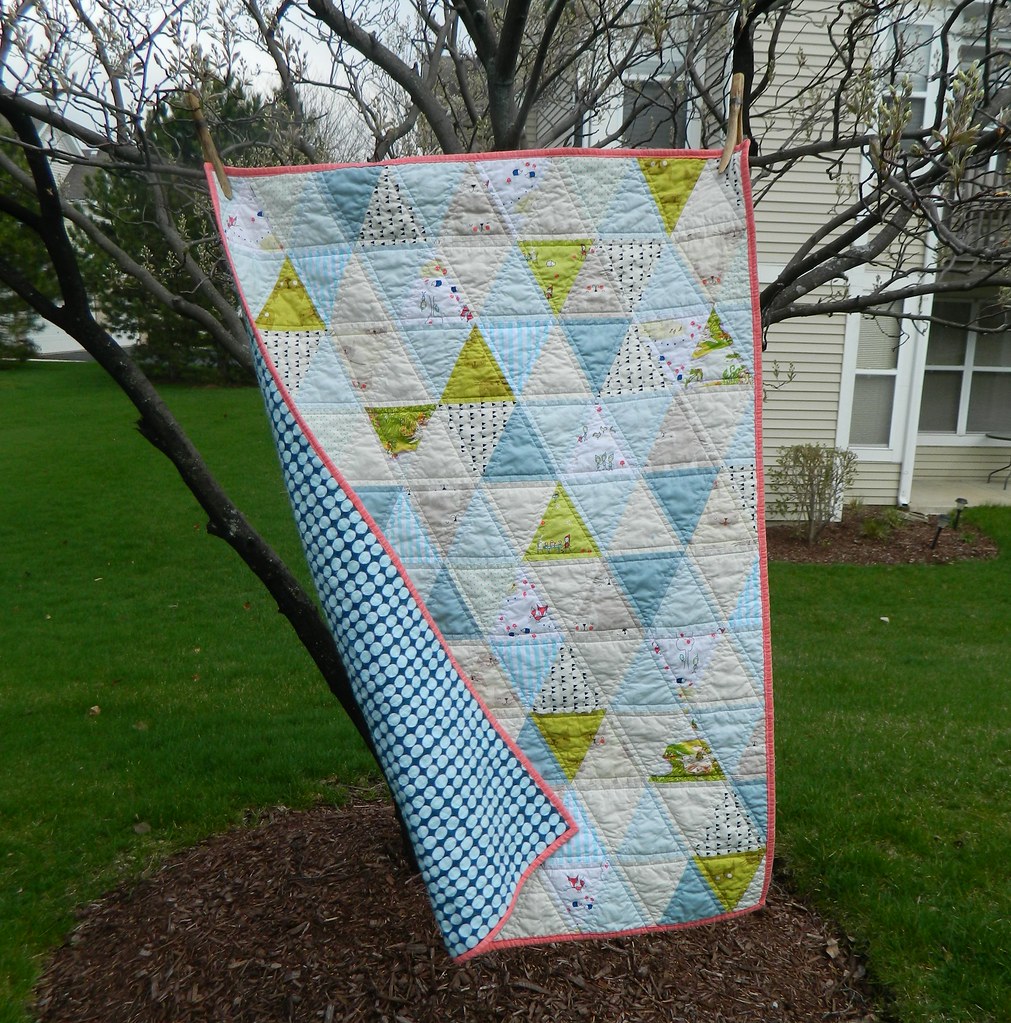 triangles {baby boy quilt} | blogged: sotakhandmade.blogspot… | Flickr
