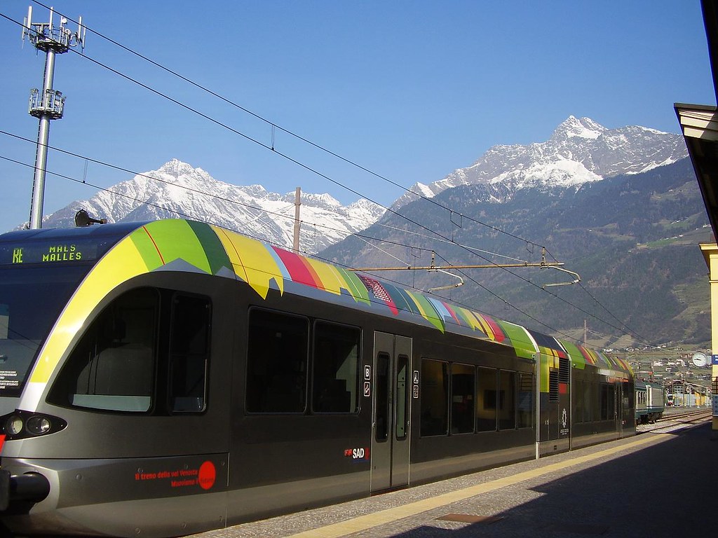 Alto Adige | Treno del trasporto locale altoatesino... stess… | Flickr