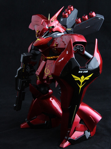 sazabi 04 | Showing off the shiny shield. The red paint is d… | Flickr