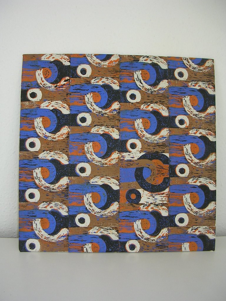 DSCN3353 | Repeat lino priting on fabric. One of a set of 3 … | Flickr