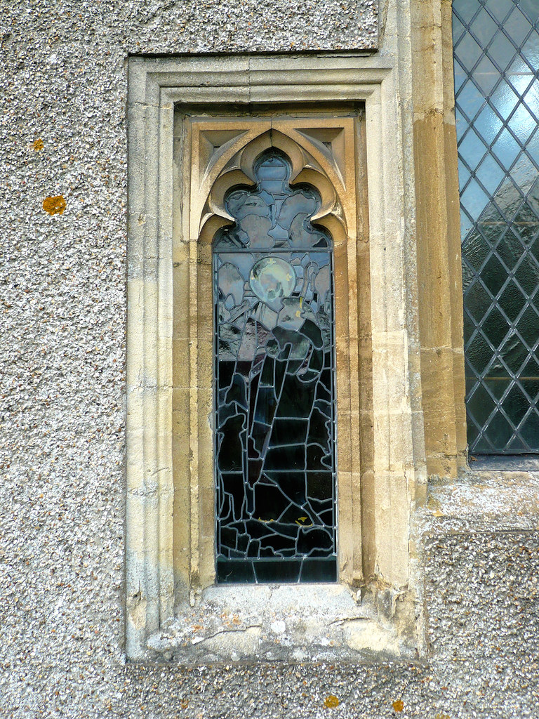 Waddesdon Church | Curiously positioned single light stained… | Flickr