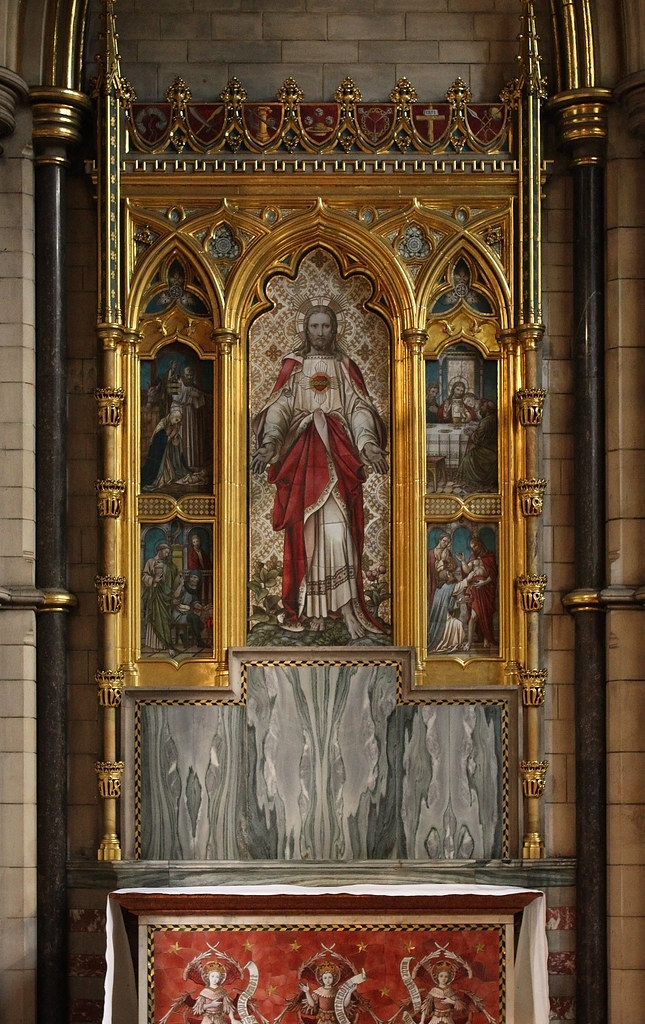 Sacred Heart Altar in St James' | "God loved us with so much… | Flickr