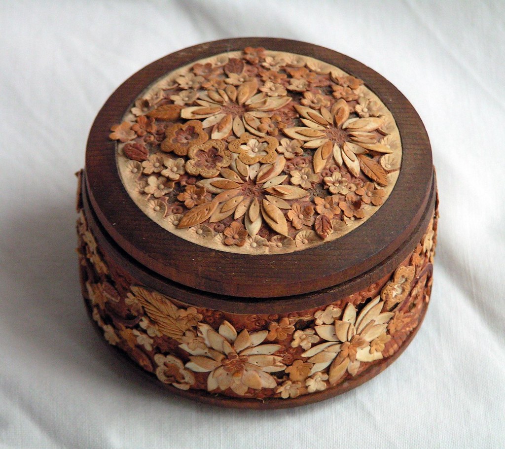 birch bark decorative box | Katya | Flickr