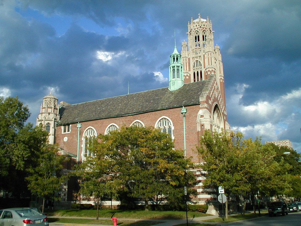 Cathedral at University of Chicago | Dark sky, sunlight on t… | Flickr