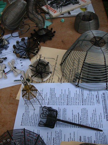 metal wire art work | Children's Handicraft day at Nynäs cas… | Flickr