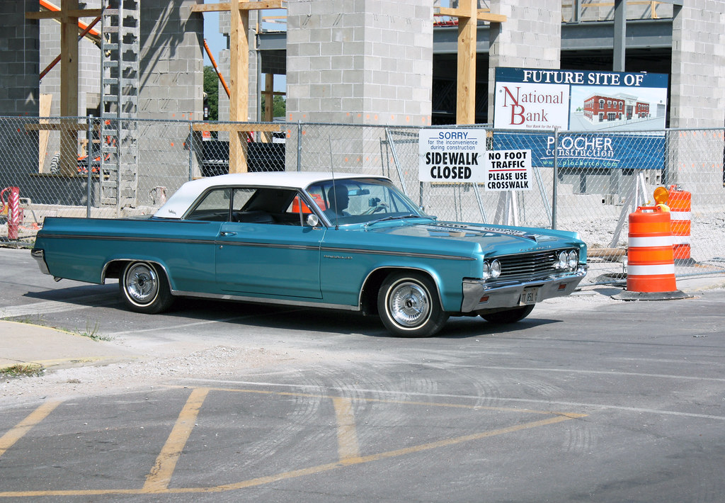1963 Oldsmobile Super 88 2-Door Holiday Hardtop (3 of 8) | Flickr