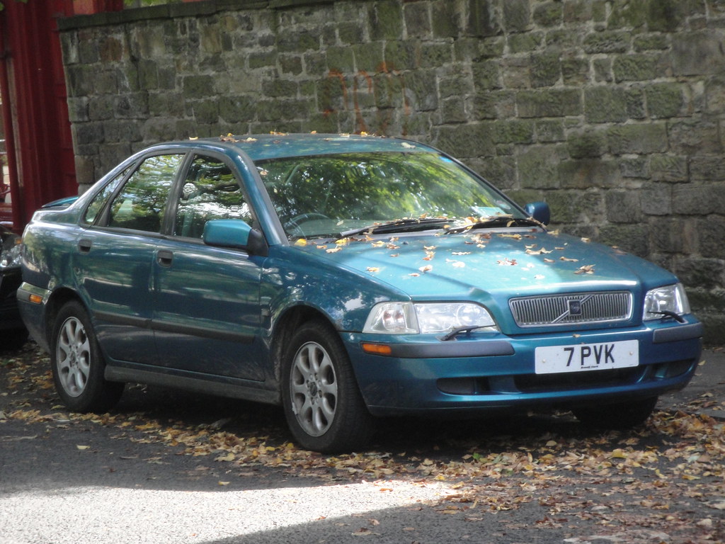 Custom 2001 Volvo S40