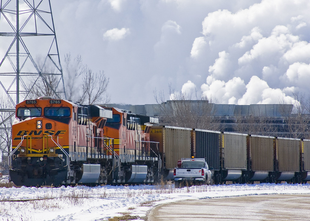 BNSF 5765 | Leaving WEP Co with a load of empties, cooling t… | Flickr