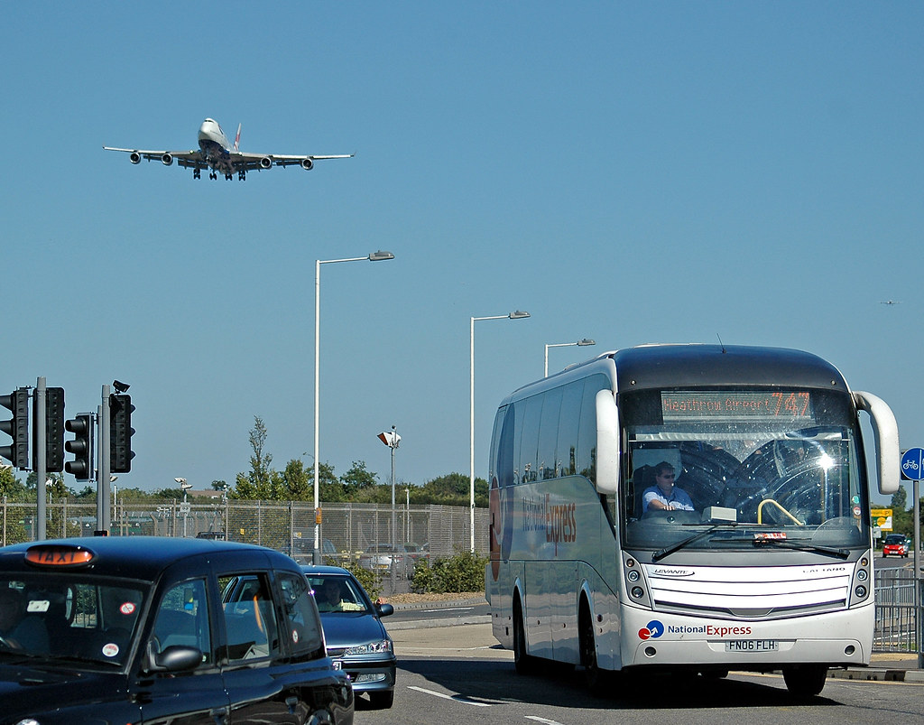 Two 747s head for Heathrow at the same time | 747s at Heathr… | Flickr