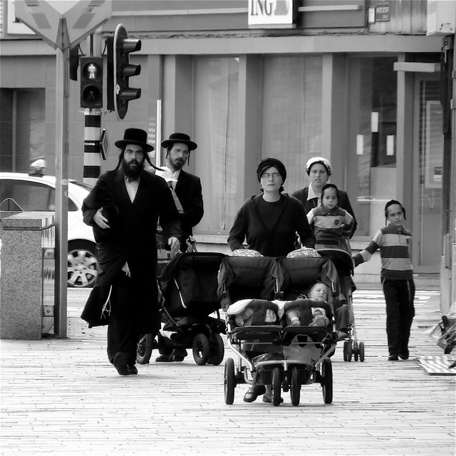 THE FAMILY | The Jewish community of Antwerp consists of aro… | Flickr
