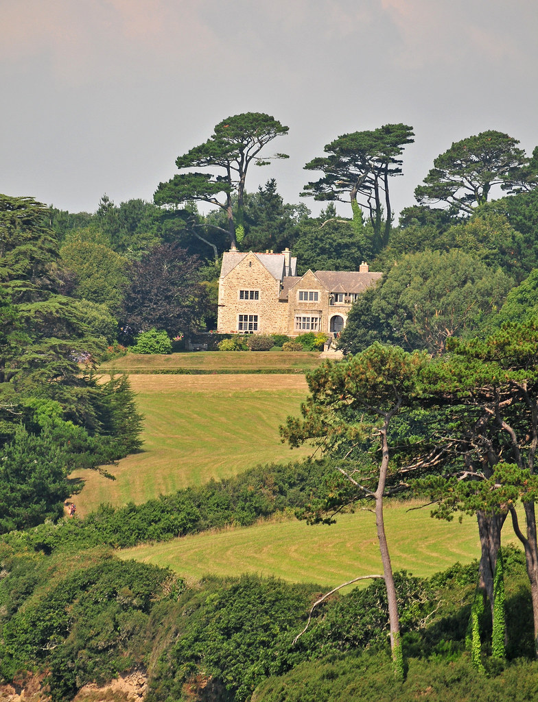 Bosloe at a distance | The apartment on the left is Chatham,… | Flickr
