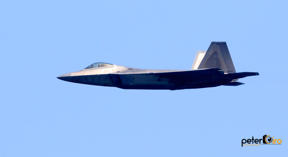 Lockheed Martin F-22 Raptor in level flight at the Chicago Air & Water Show