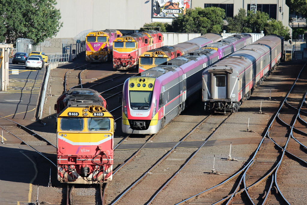 Vline N Classes N468 Slowly Rans Into The Yard Near Southe Flickr 7712