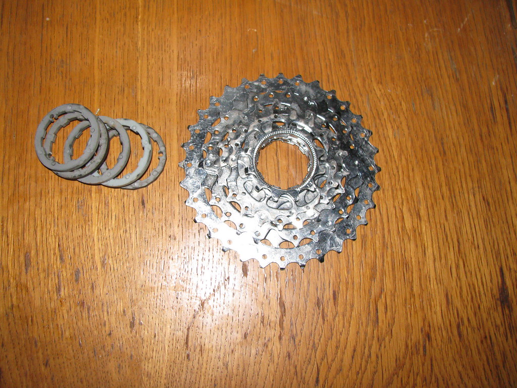 IMG_2804 | Caseta pinioane SRAM desfacuta. Pinioane ramase: … | Flickr