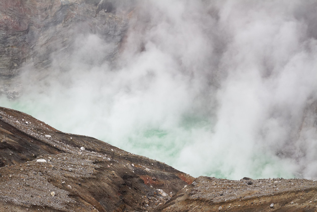 Aso-san | Sulphuric lake in Naka-dake crater | Kimon Berlin | Flickr