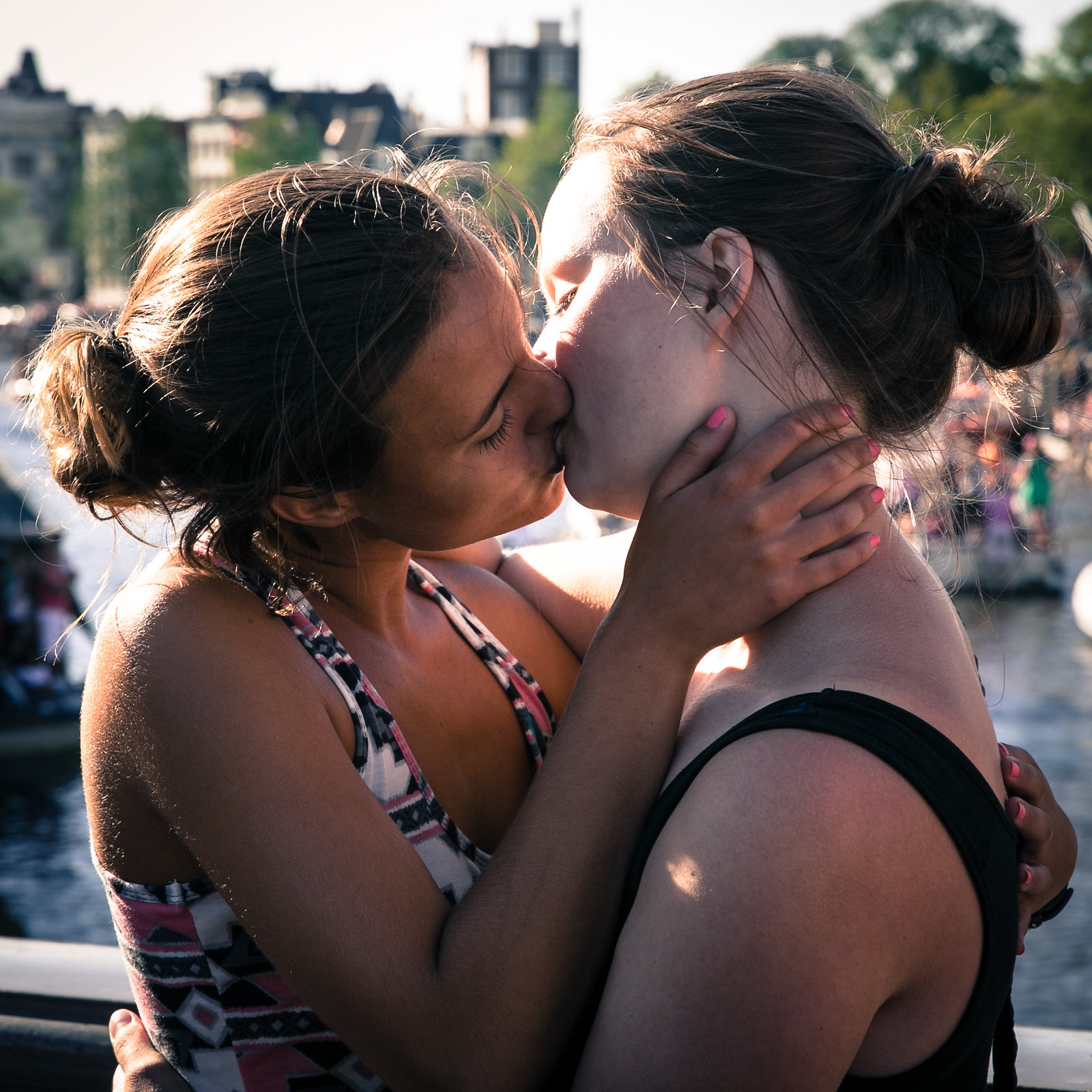 Kissing Cc By Flickr 8098