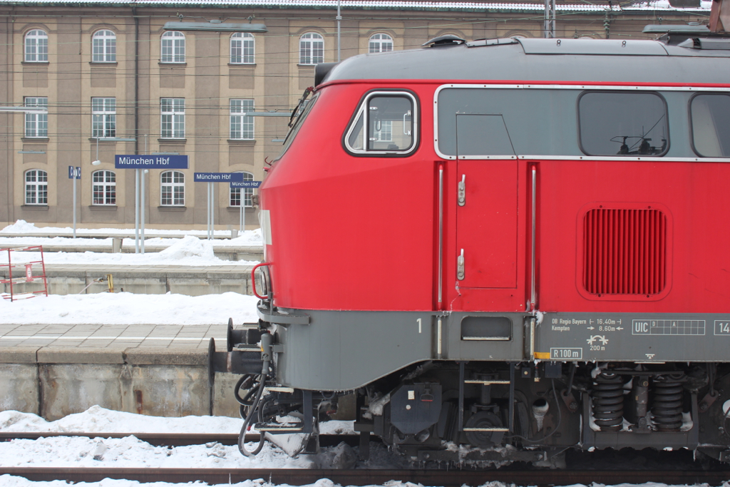 DB Class 218 | A diesel hydraulic locomotives at Munich's St ...