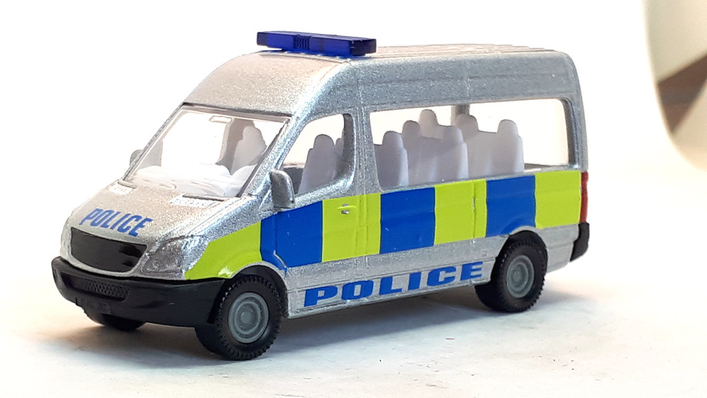 SIKU MERCEDES-BENZ SPRINTER MK2 NO10 POLICE VEHICLE 1/64 | Flickr