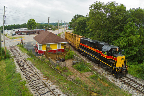 Milan | Iowa Interstate's Rock Island Switcher has picked up… | Flickr