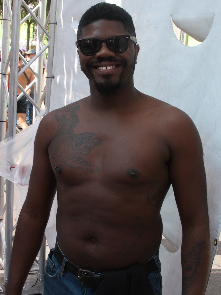 HANDSOME SMOOTH MUSCLE HUNK ! ~ FOLSOM STREET FAIR 2019 ! … | Flickr