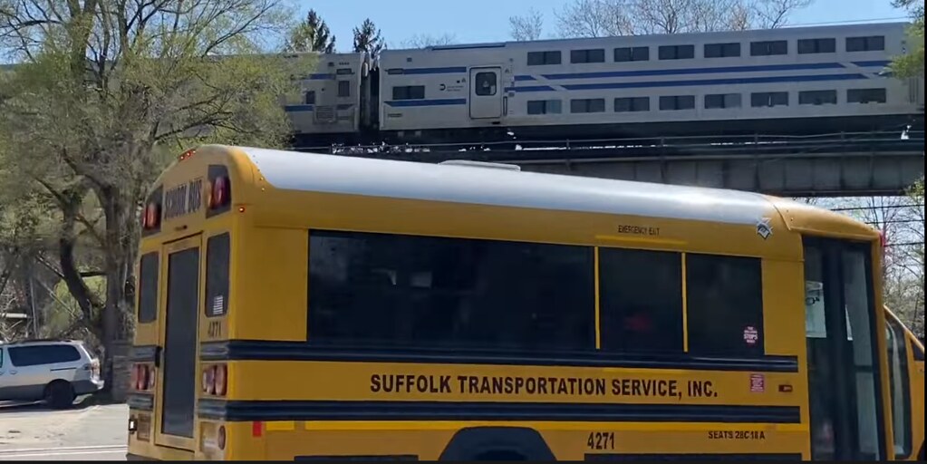 Suffolk Transportation Service 4271 | Montauk Bus Photography | Flickr