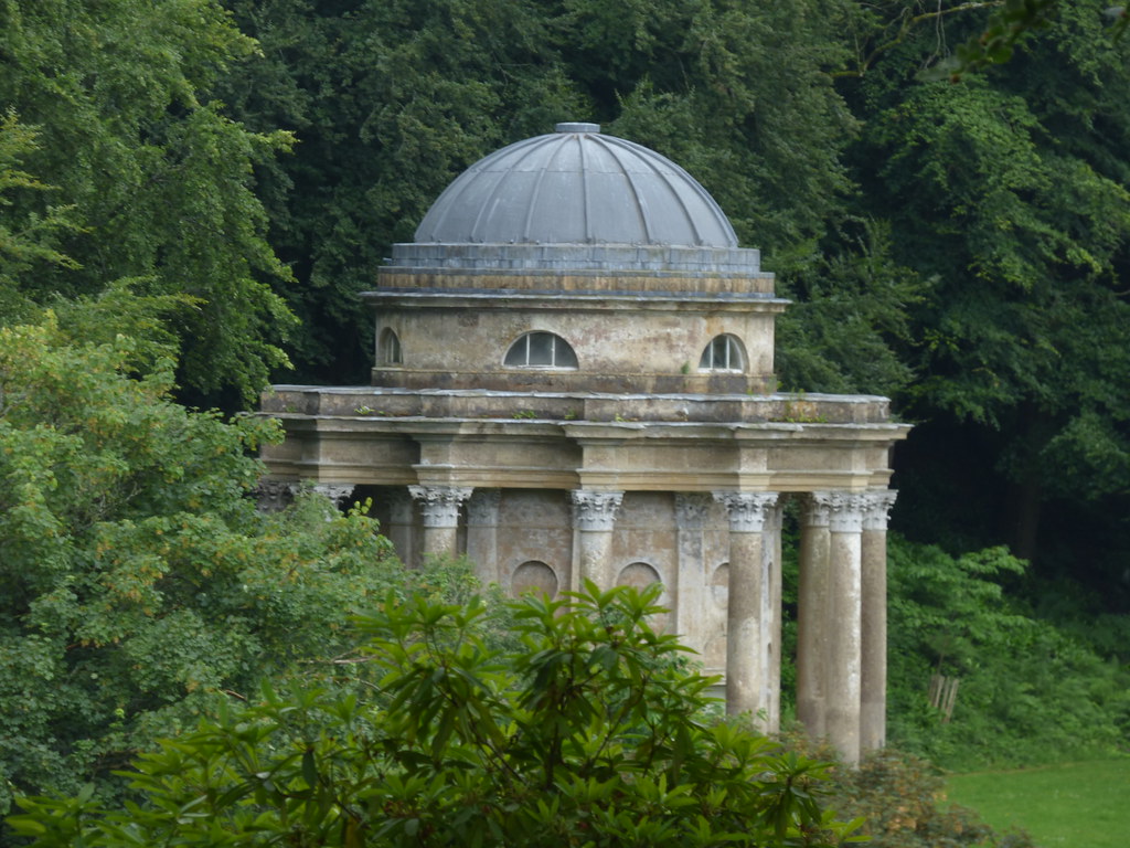 Temple of Apollo, Garden Lake at Stourhead | A visit to the … | Flickr