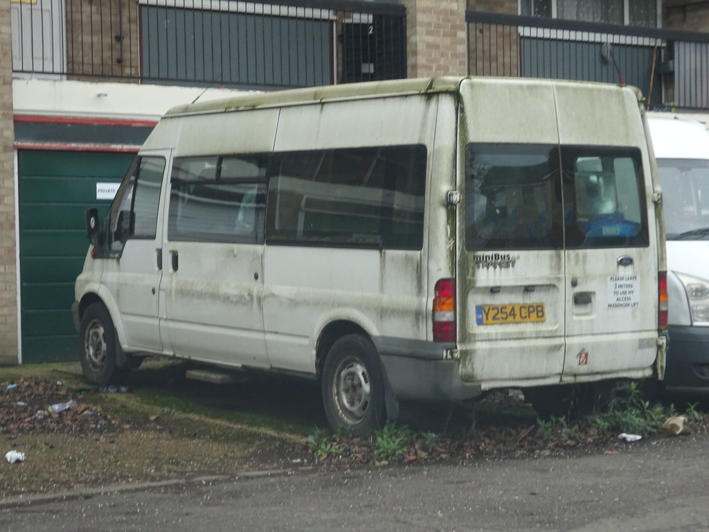 2001 FORD TRANSIT 350 LWB TD MINIBUS | old-surrey-cars | Flickr