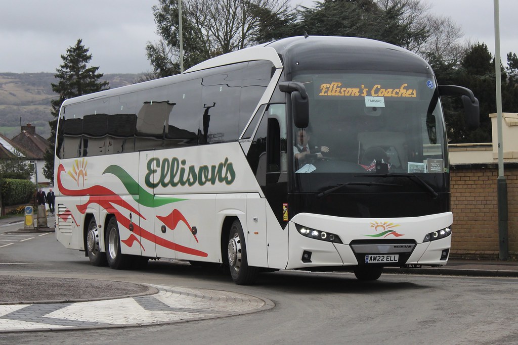 Ellisons Coaches -Ashton Keynes AM22ELL seen arriving at t… | Flickr