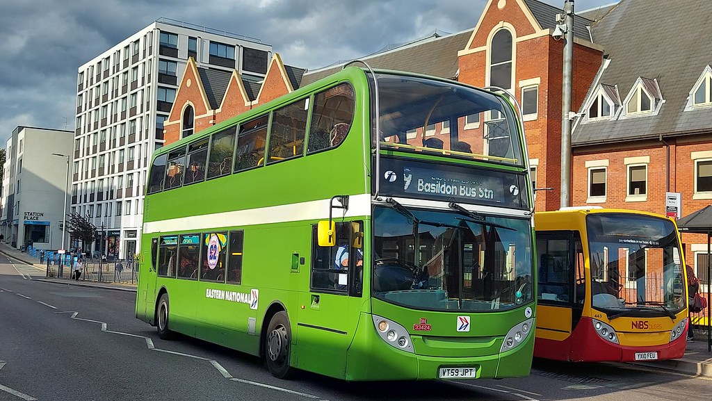 *EASTERN NATIONAL LIVERY* | First Essex 33424 (VT59 JPT) a… | Flickr