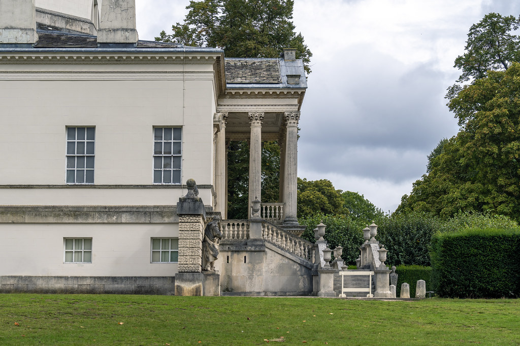 Chiswick House, profile of front - a photo on Flickriver