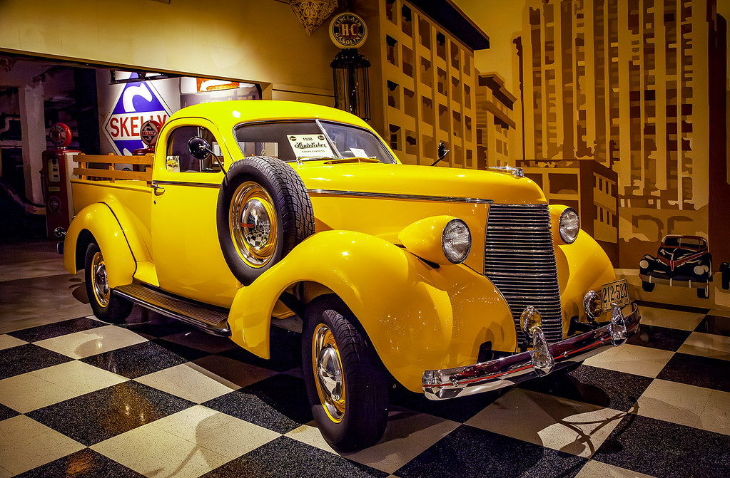 1938 Studebaker, Armacost Museum, Kansas City | Mike McPheeters | Flickr