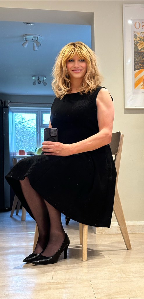 Black dress | Deborah Summers | Flickr