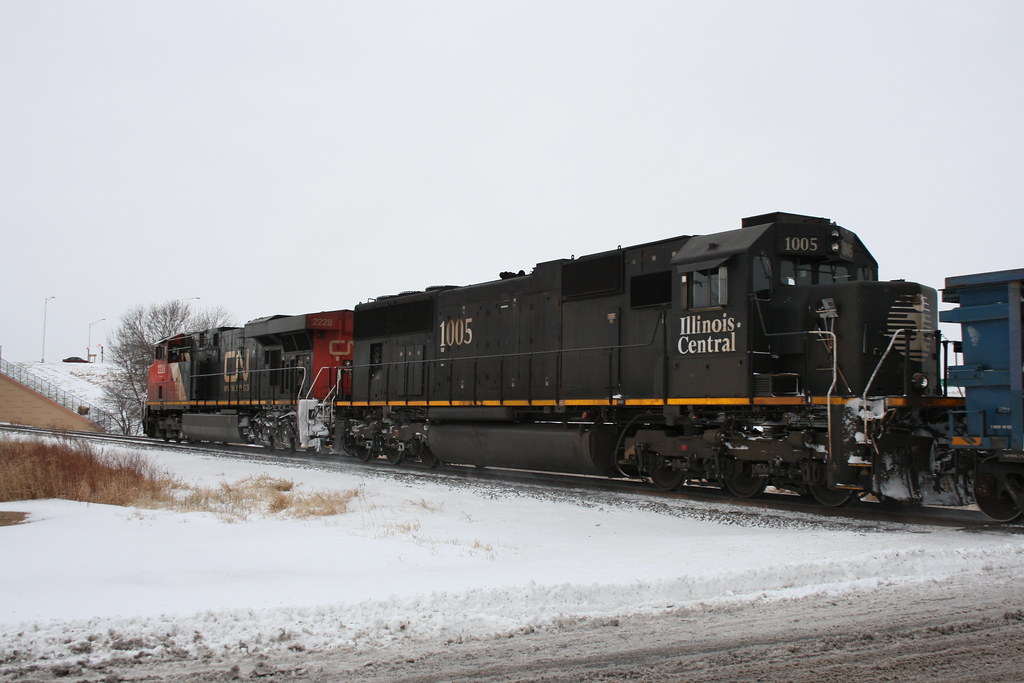 CN 2228, IC 1005 Neenah 14 Jan 12 | IC 1005 follows CN 2228 … | Flickr