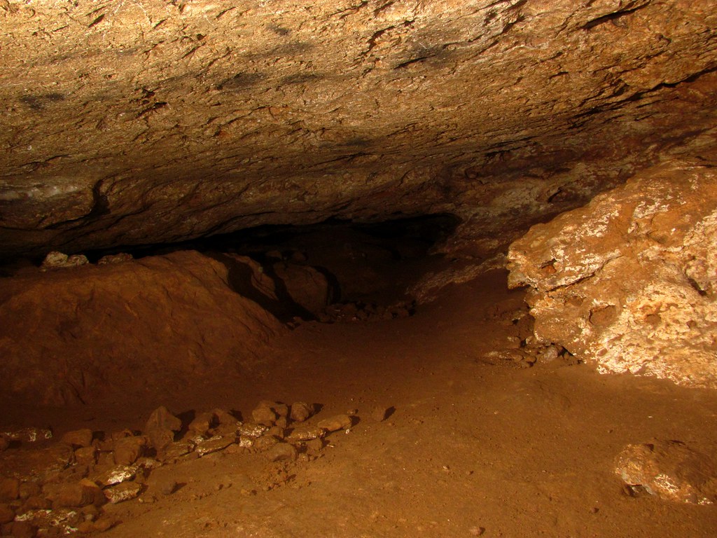 Russell Hill Cave | The sediment bank at the end of the cave… | Flickr