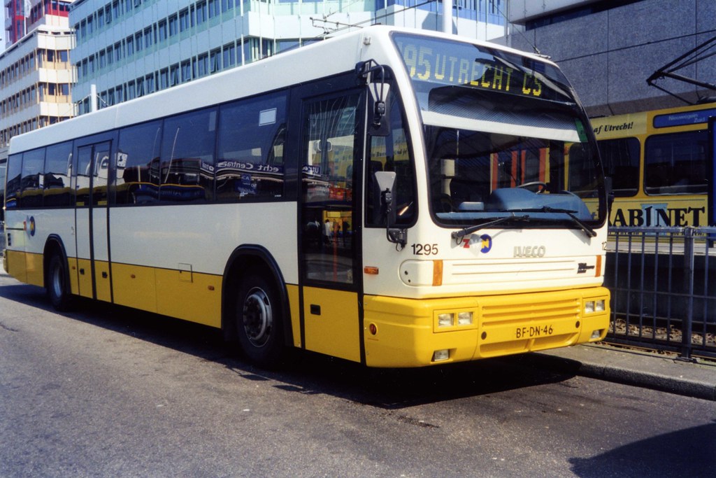 ZWN bus 1295 Utrecht CS | ZWN bus, Utrecht CS. Route 185. Iv… | Flickr