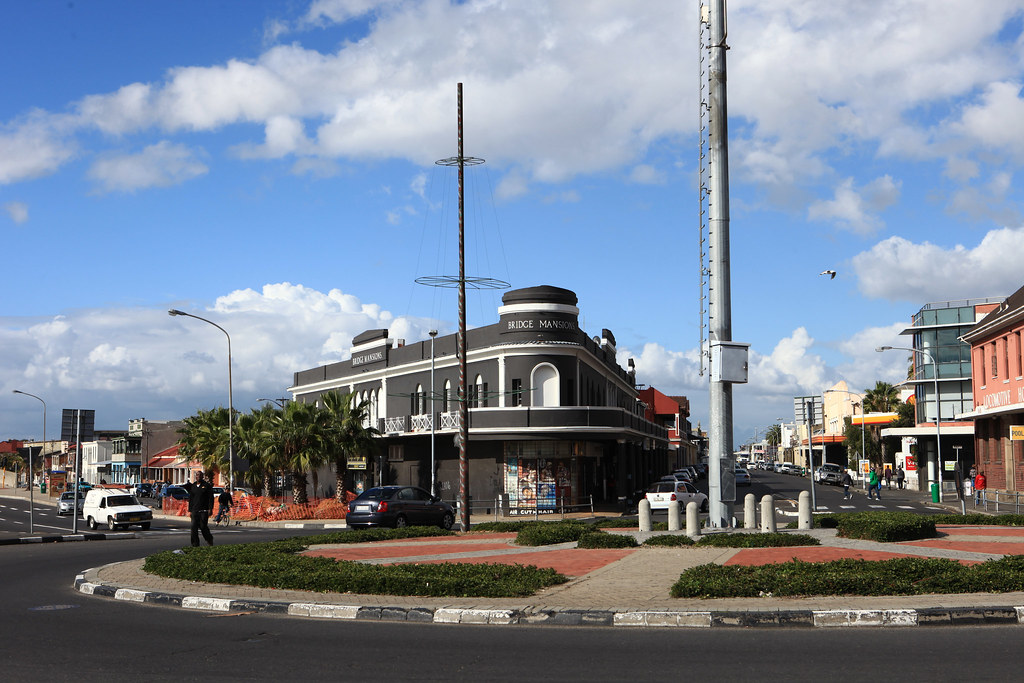 Bridge Mansion Corner: Roundabout Street Scene in a South African Coastal Town