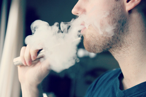E-Cigarette/Electronic Cigarette/E-Cigs/E-Liquid/Vaping/Cl… | Flickr