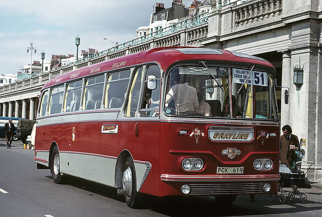 104A06 | Grayline of Bicester PCK 619, a 1960 Leyland L2 'Le… | Flickr