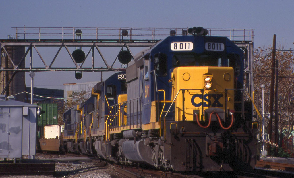 When CSX Was Alright | CSX SD40-2 8011 had a quartet of GE B… | Flickr