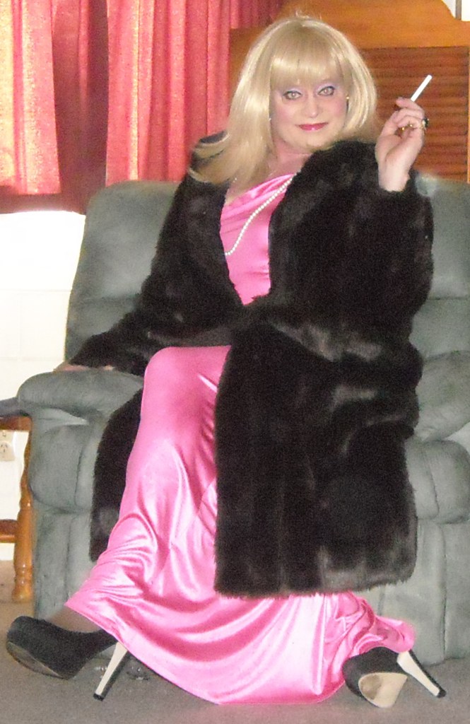 smoking is such a glam thing to do | missmegan pink | Flickr