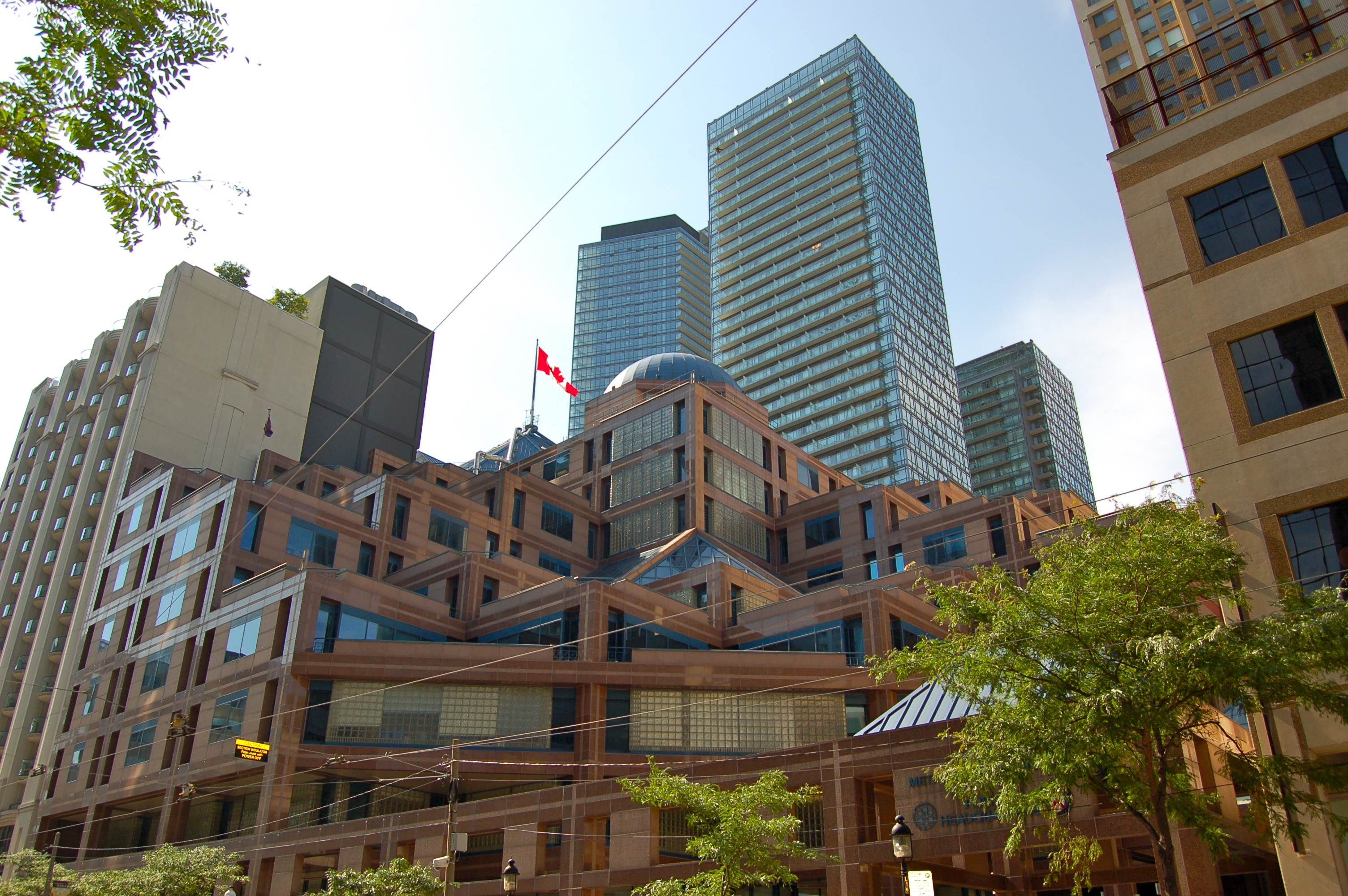 File:Toronto Police Headquarters July 2012.jpg - Wikipedia
