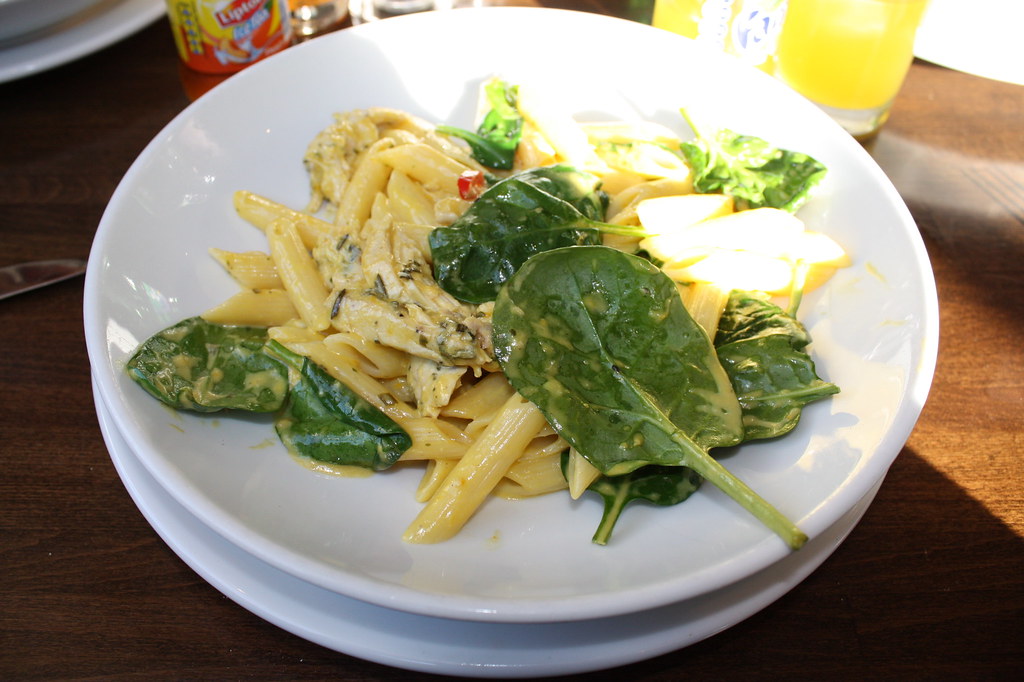Penne al pollo zafferano | Seasoned chicken, red chilli, spi… | Flickr
