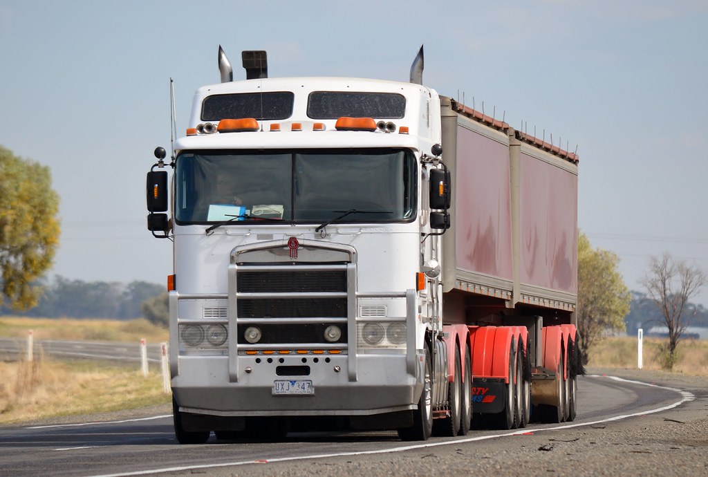 Logan Contracting | Kenworth | quarterdeck888 | Flickr